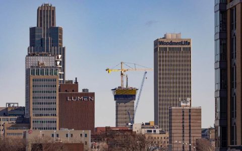 Work Reaches 27th Floor on Mutual of Omaha Tower - Grow Omaha